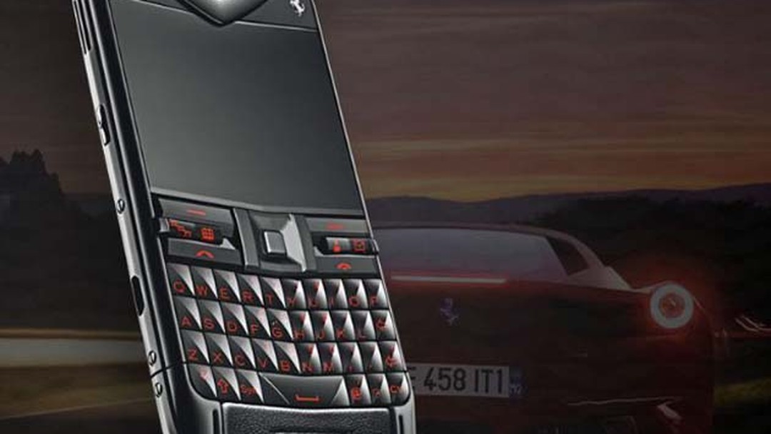 Ferrari lanzó un nuevo teléfono móvil de lujo
