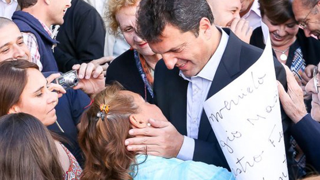 Massa contrató al publicista Ramiro Agulla para darle impulso a su ...