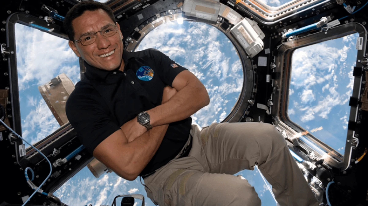 Este astronauta de la NASA rompe récord de tiempo en el espacio: cuánto estuvo