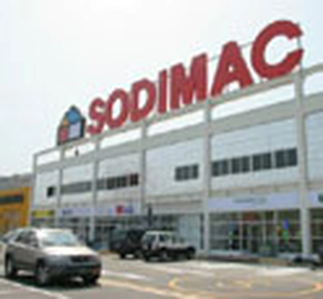 Sodimac se lanza a competir con Easy en la Argentina