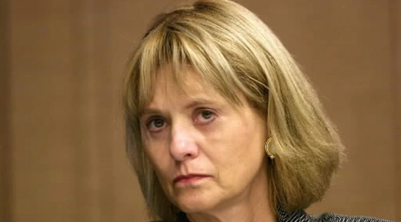 Yahoo se concentrará en publicidad y contenidos