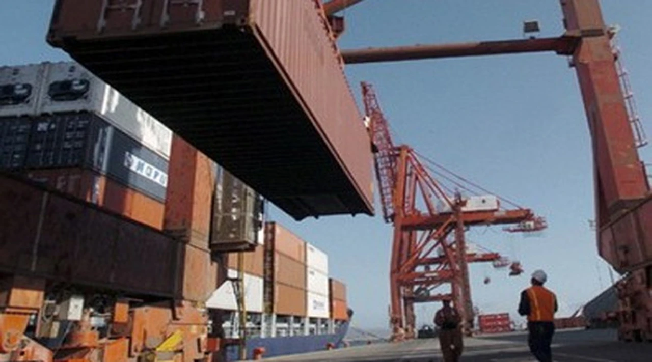 El valor del comercio internacional aumentó un 25% interanual