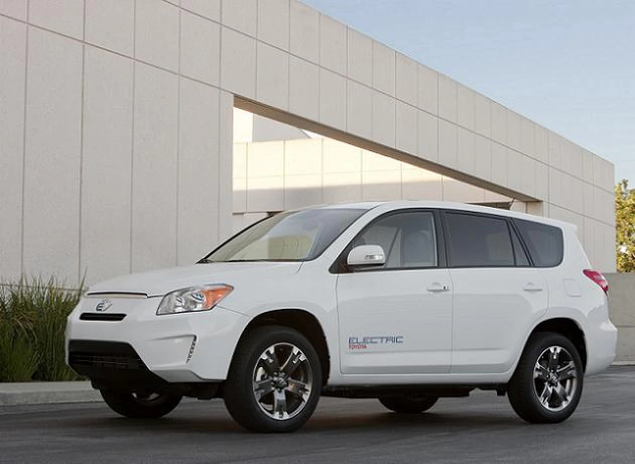 Toyota se adelanta y revela el primer 4x4 completamente eléctrico del mundo