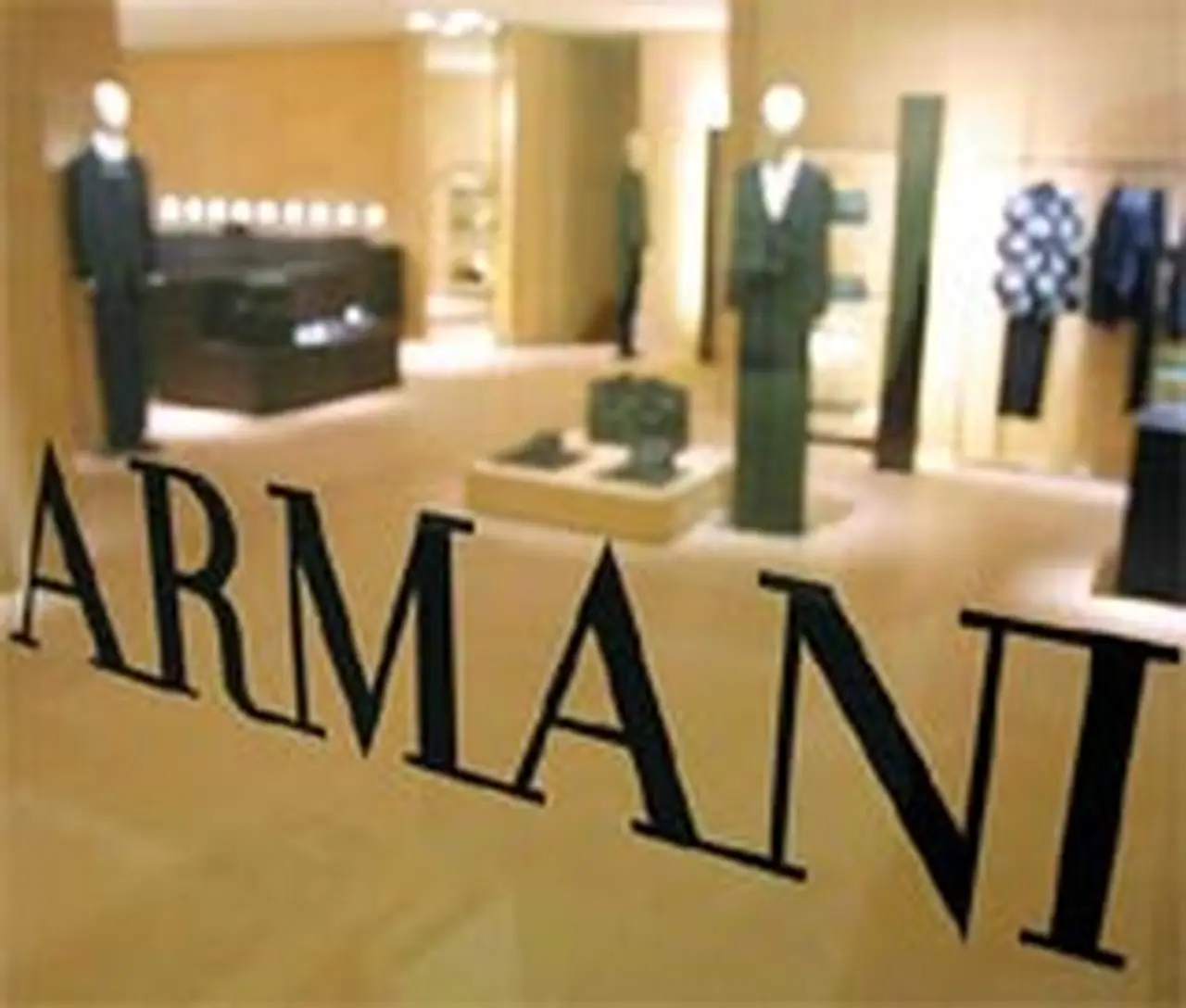 Armani se une con Luxottica para vender anteojos de sol
