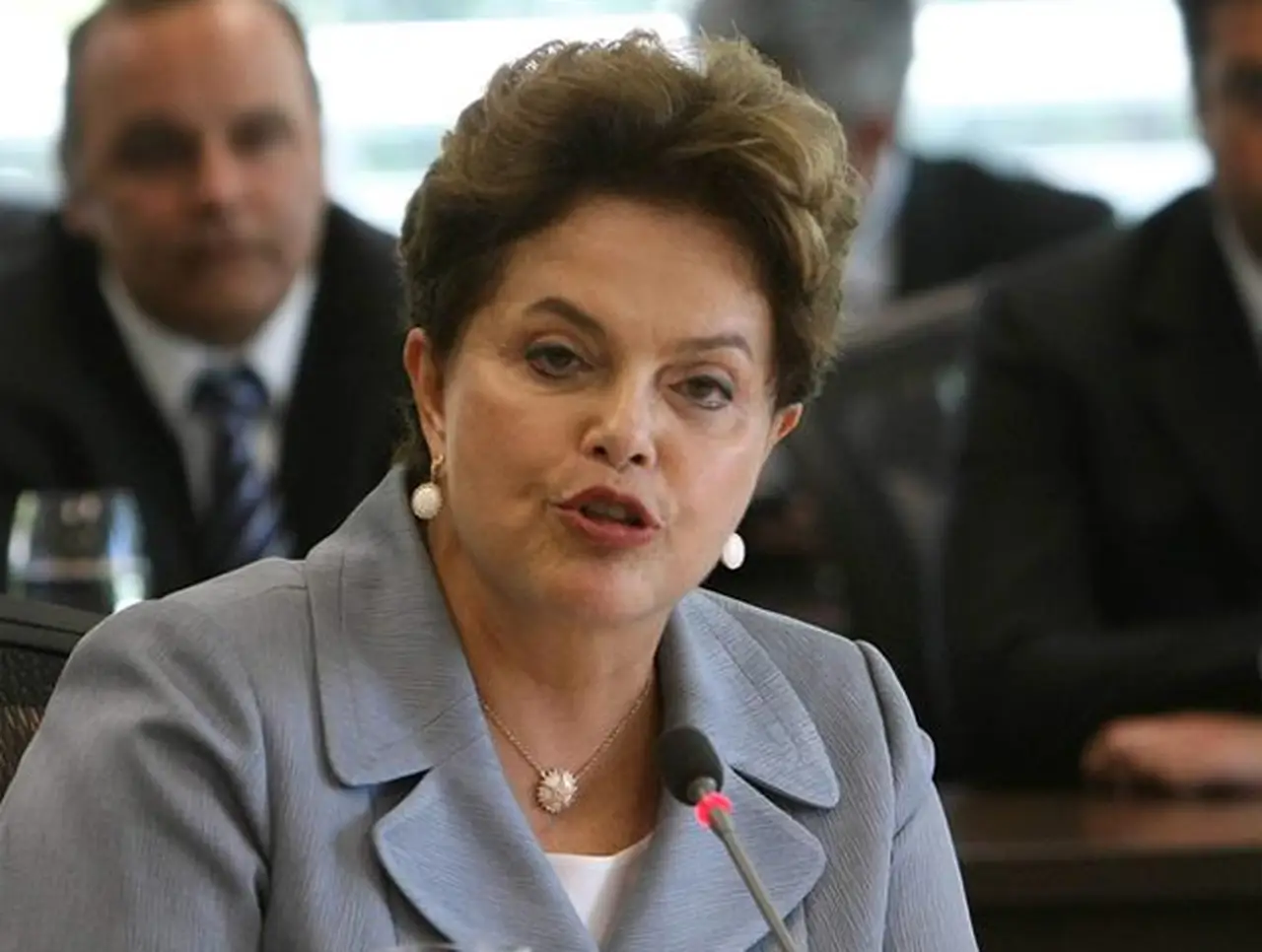 Dilma Rousseff cumple tres meses en el poder con 73% de aprobación personal