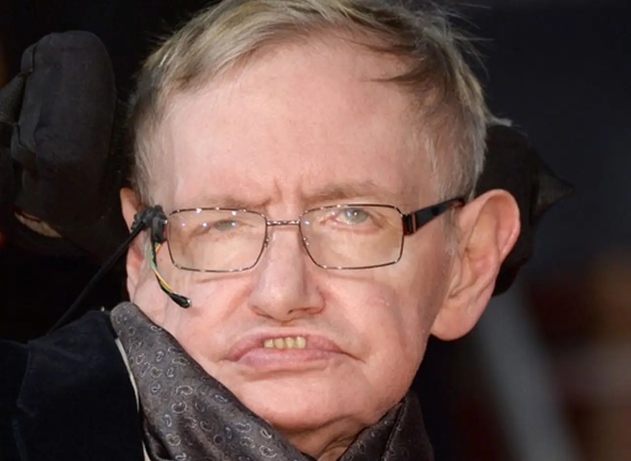 Stephen Hawking: "La humanidad no sobrevivirá si no huye al espacio"