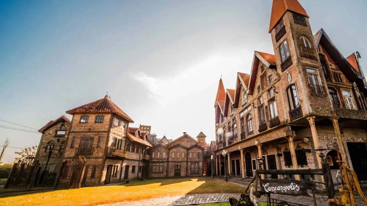 Campanópolis: cómo visitar la aldea medieval a menos de una hora del ...