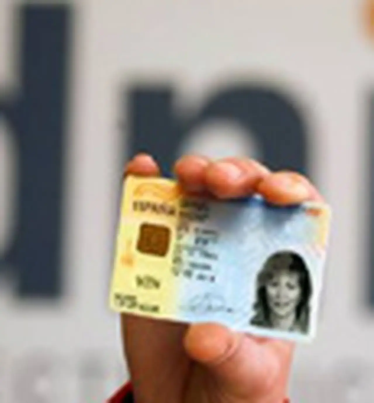 Nace el DNI electrónico para su uso en Internet