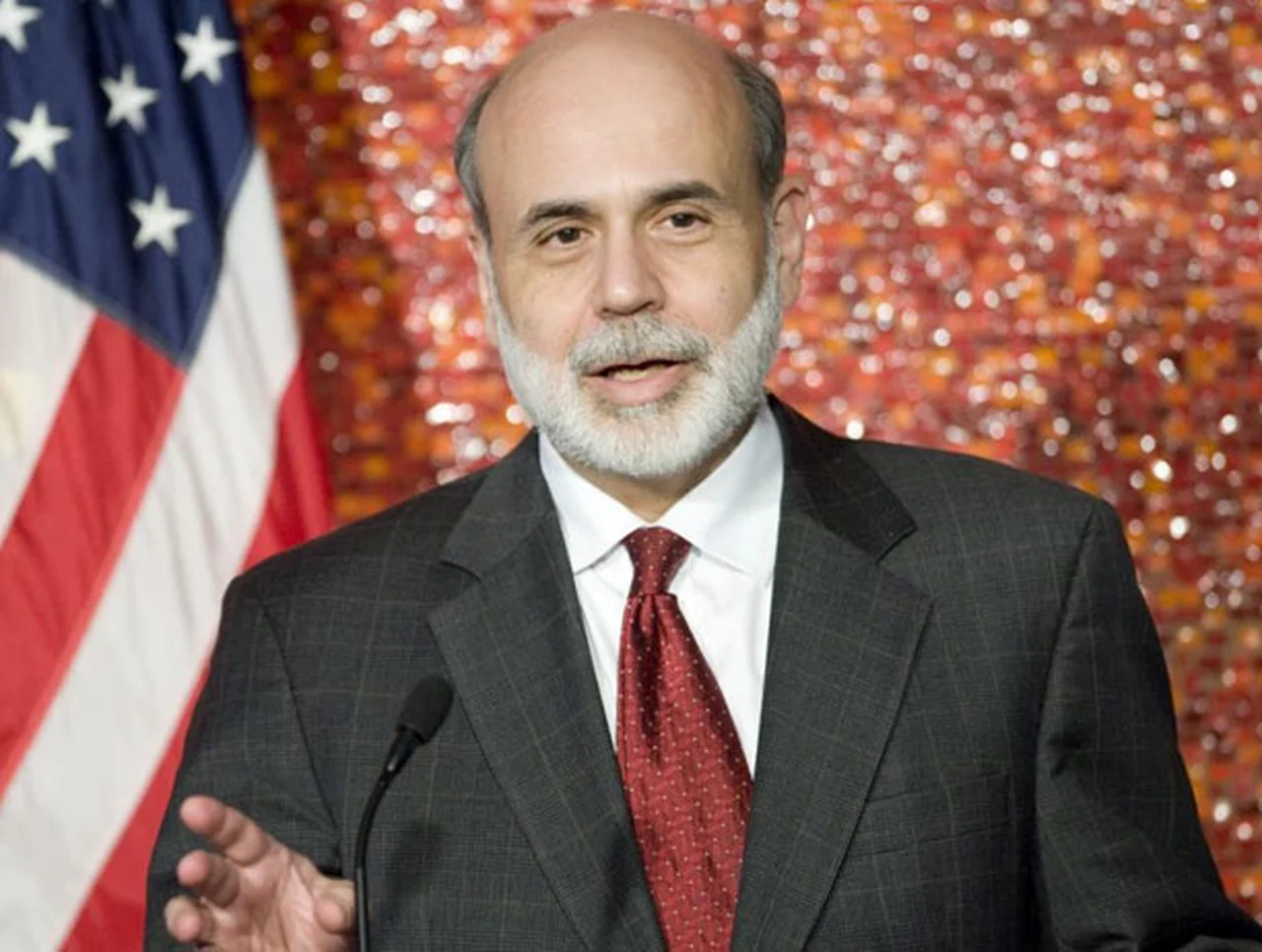 Ben Bernanke confí­a en que Basilea III reducirá el riesgo de futuras ...