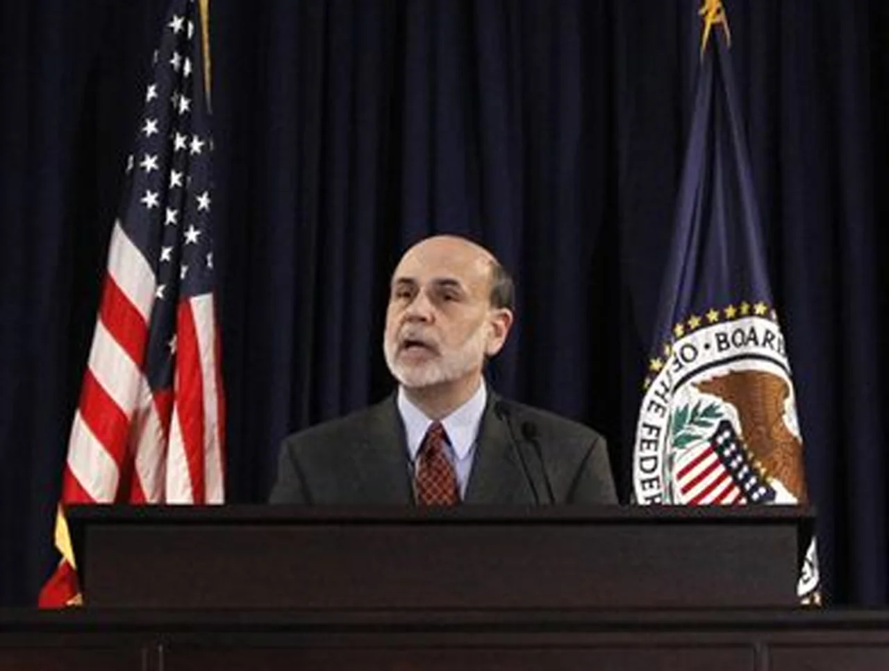 Ben Bernanke urgió al Congreso de EE.UU. a evitar cesación de pagos