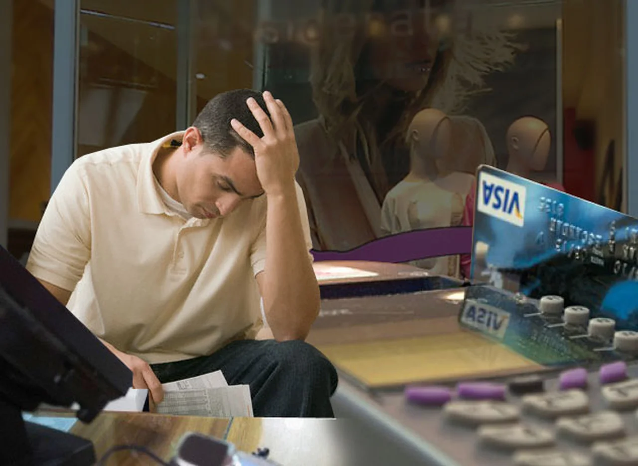 Atrasarse con la tarjeta de crédito es la peor opción financiera