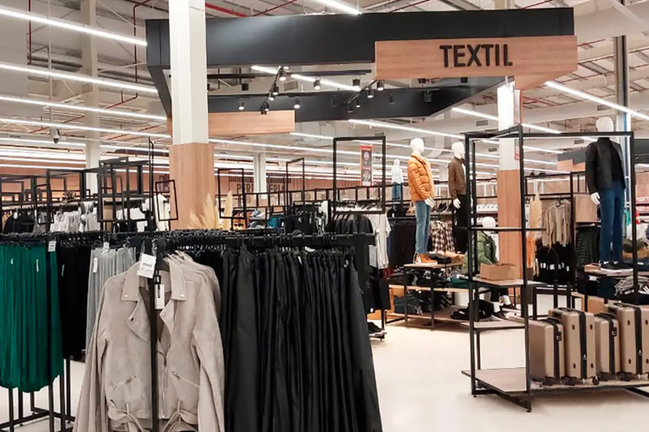 Top 10 de ropa con súper descuentos en Supermercado Coto: remeras ...