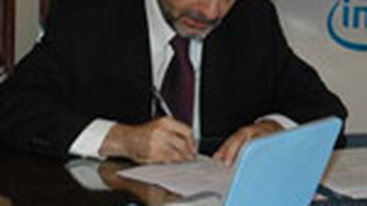 Inminente definición oficial sobre el modelo de laptop para escuelas