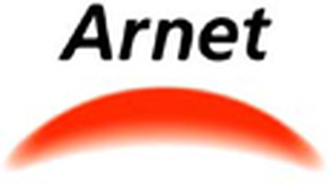 El humor es el eslabón principal de la nueva campaña de Arnet