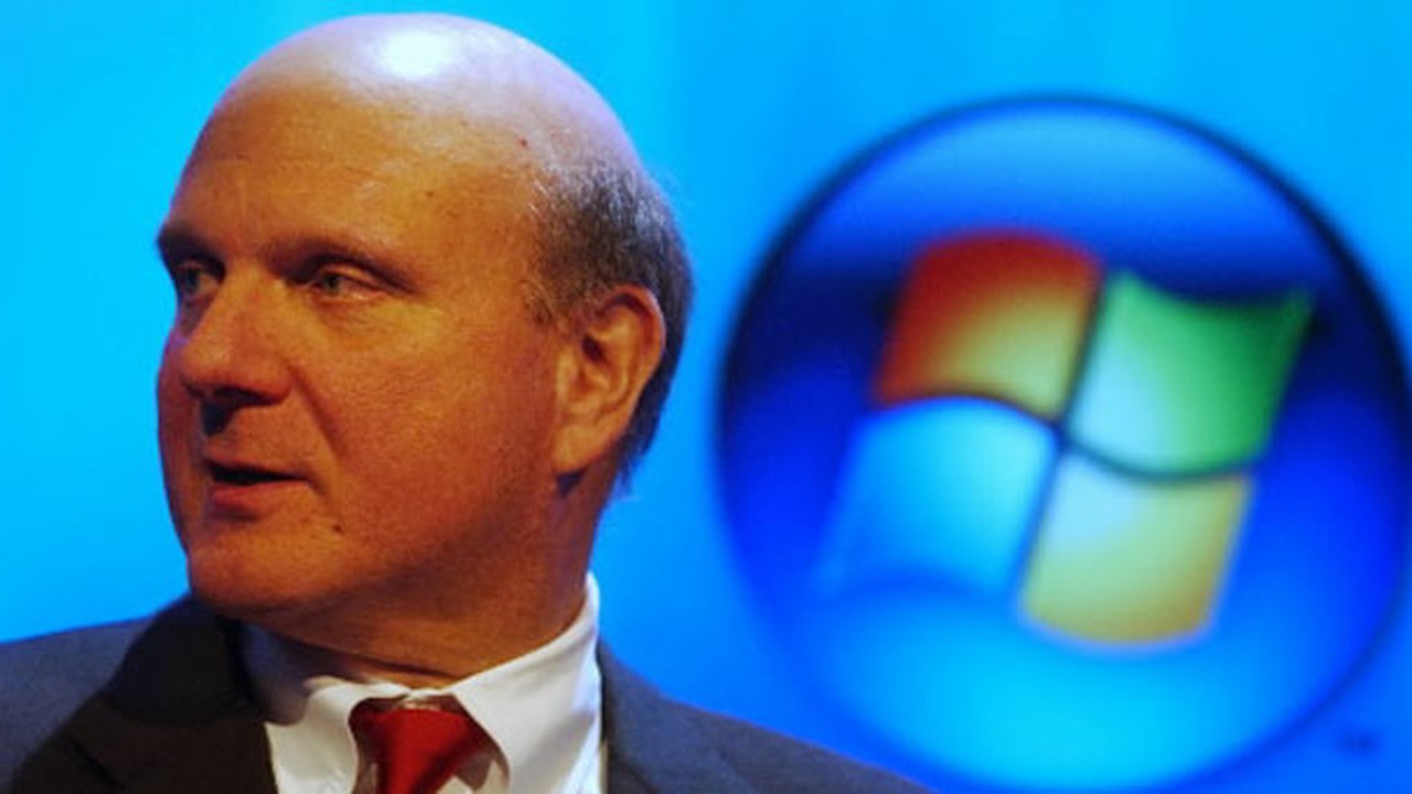 Microsoft congela los salarios de su director general y altos ejecutivos