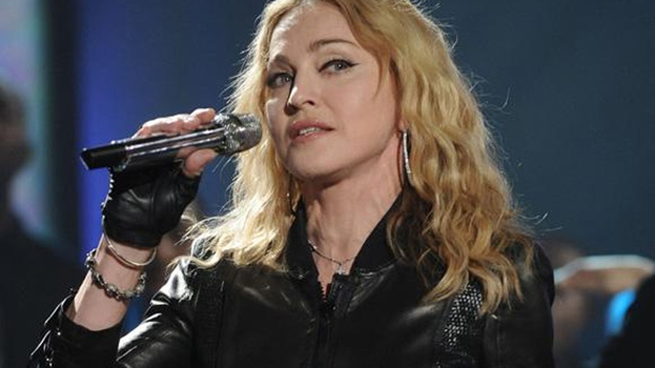 Reina del pop, bufón del cine: Madonna arrancó con malas crí­ticas en ...