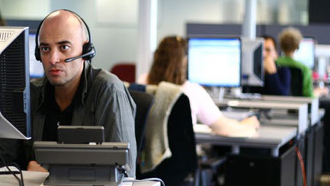 Se vienen cambios para los call centers: no se podrá trabajar más de 6 ...