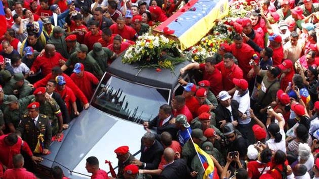 Hugo Chávez será embalsamado y su velatorio se extenderá siete dí­as