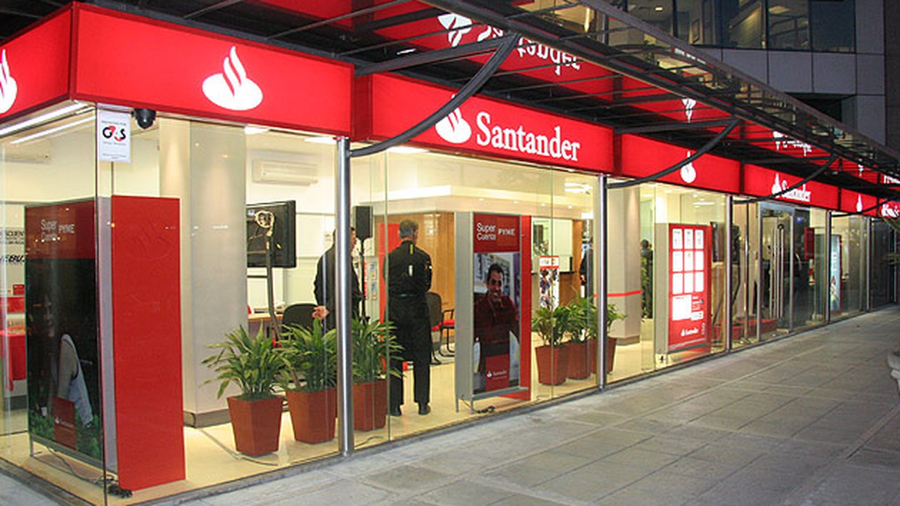 El Santander tendrá que devolver dinero sustraí­do a cliente por virus ...