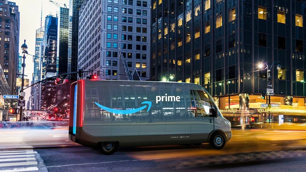 Amazon presentó su primer vehículo de reparto 100% eléctrico