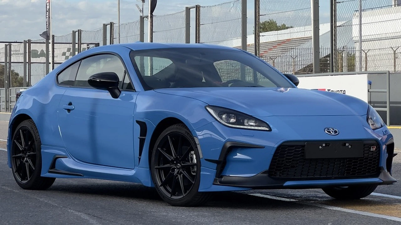 Toyota lanzó el nuevo GR86, el más potente de la historia