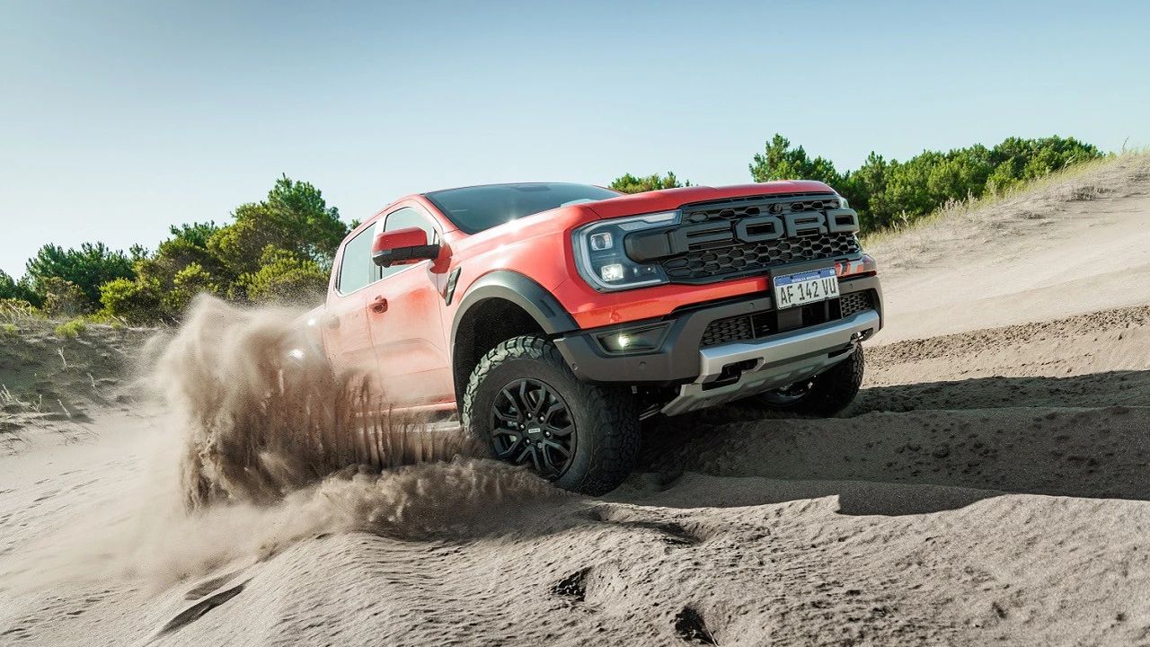 La camioneta Ford Ranger Raptor ahora está conectada sin costo