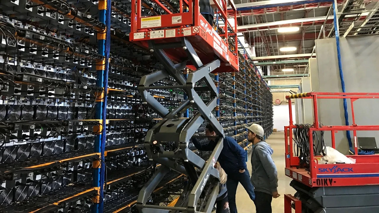 Bitcoin: Bitfarms puso en funcionamiento su megagranja en el país