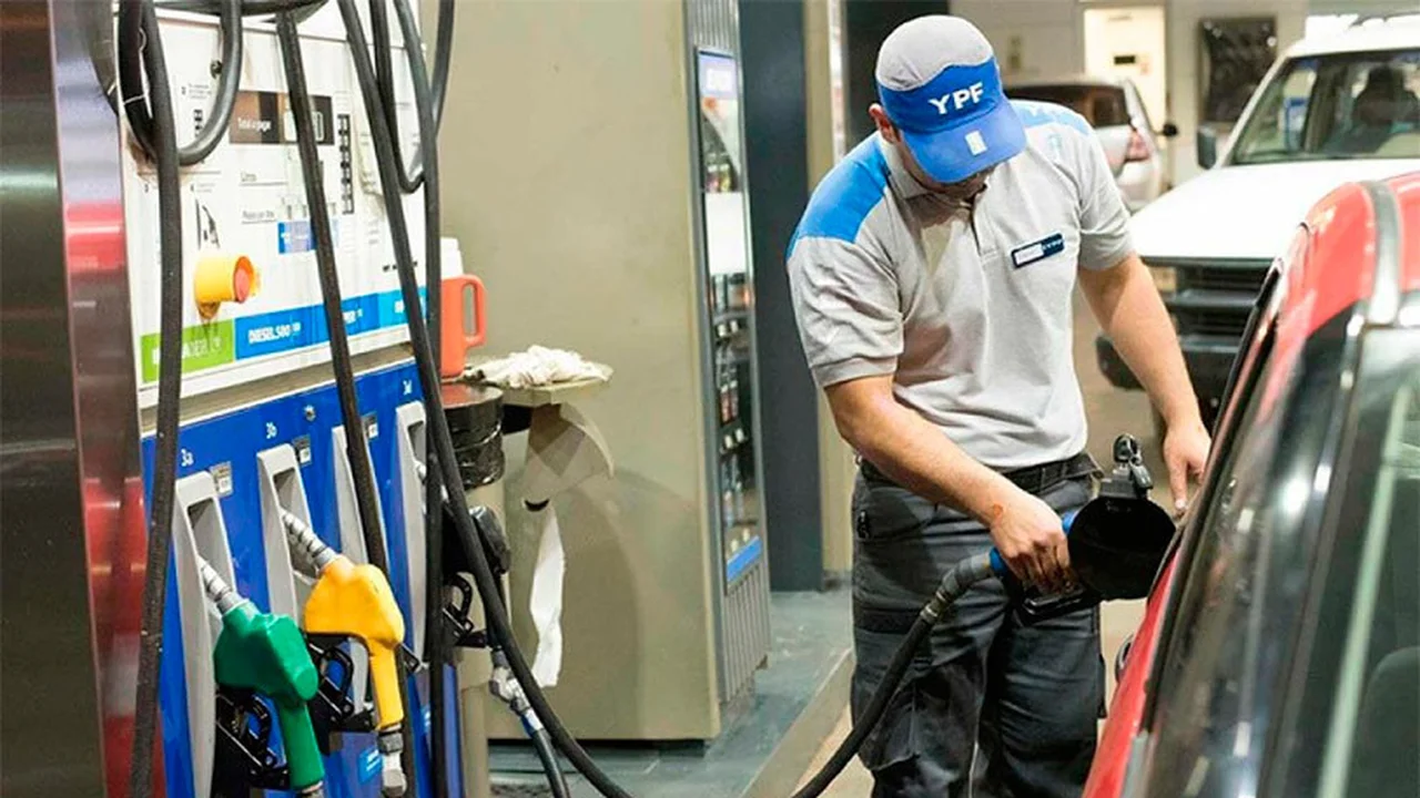 ¿Cuánto es el sueldo de un playero de YPF?