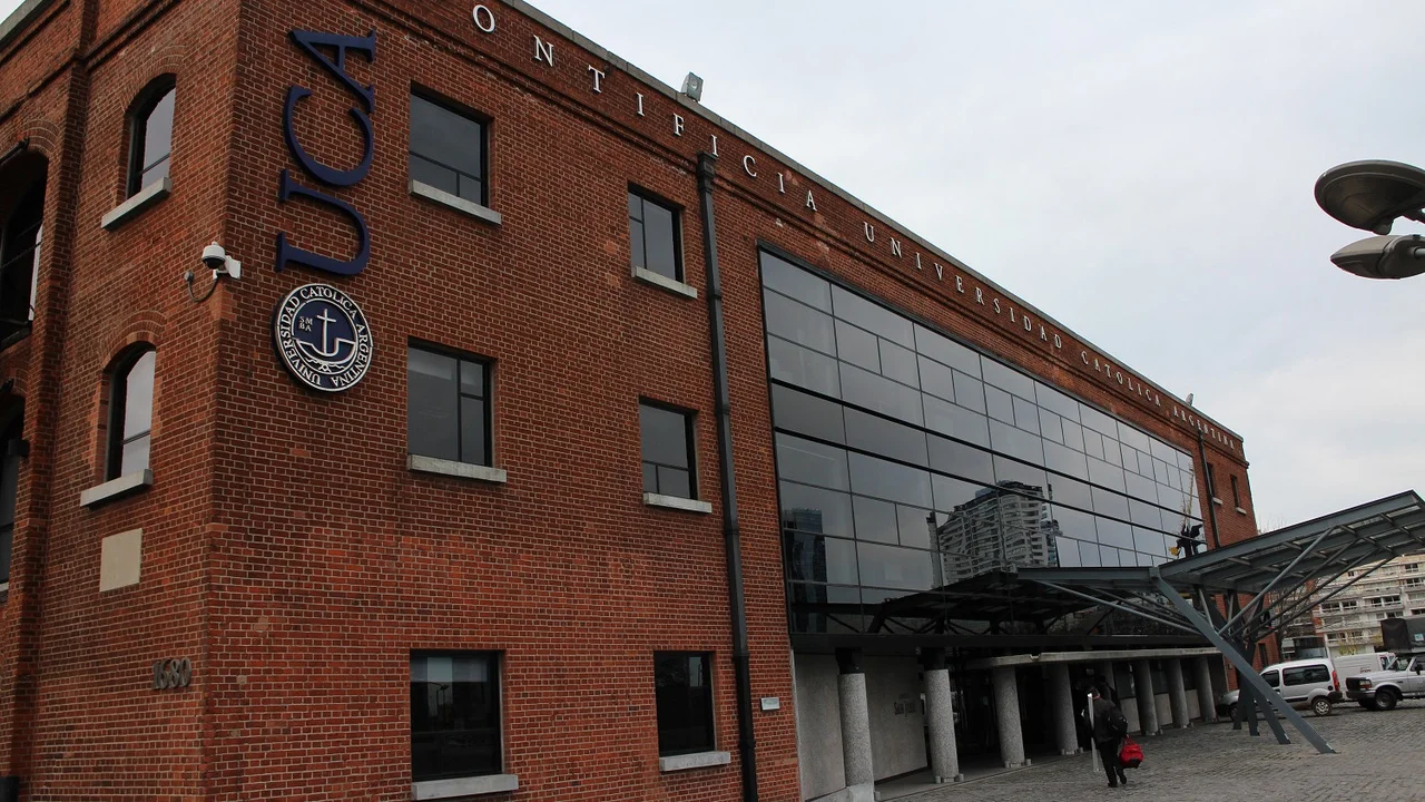 Cuánto cuesta estudiar en la UCA: cuota y aranceles de 2023