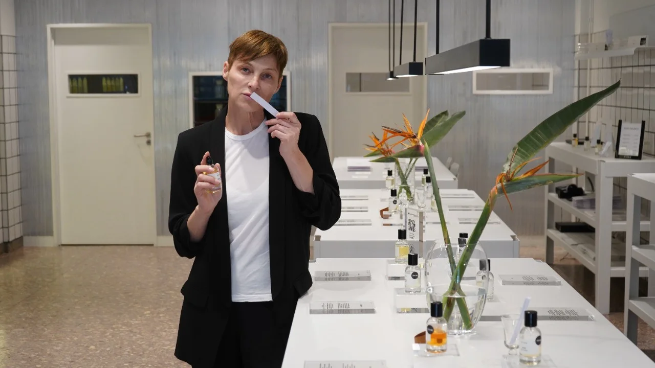 Cómo anotarte en la lujosa experiencia para crear tu propio perfume
