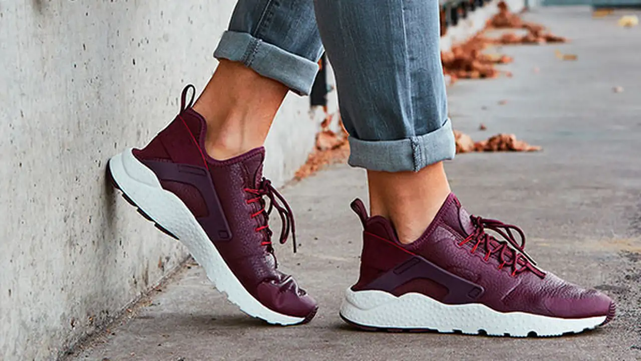 De adidas a Puma, el top 5 de outlets de zapatillas BARATAS en CABA