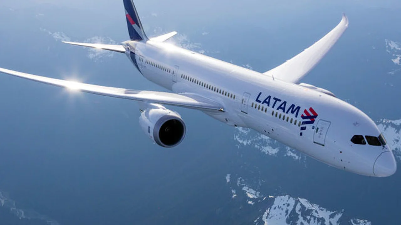 LATAM deja la alianza oneworld: QUÉ CAMBIA para los PASAJEROS frecuentes