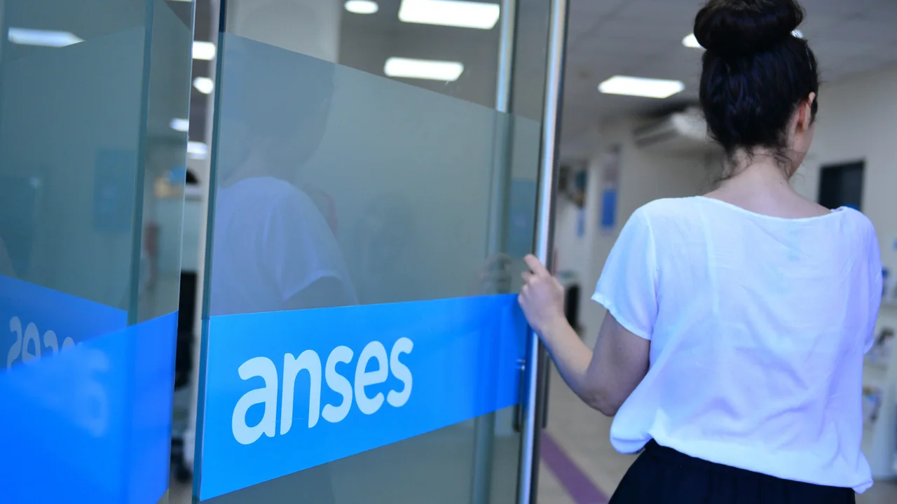 Consultar cuándo y dónde cobro en ANSES
