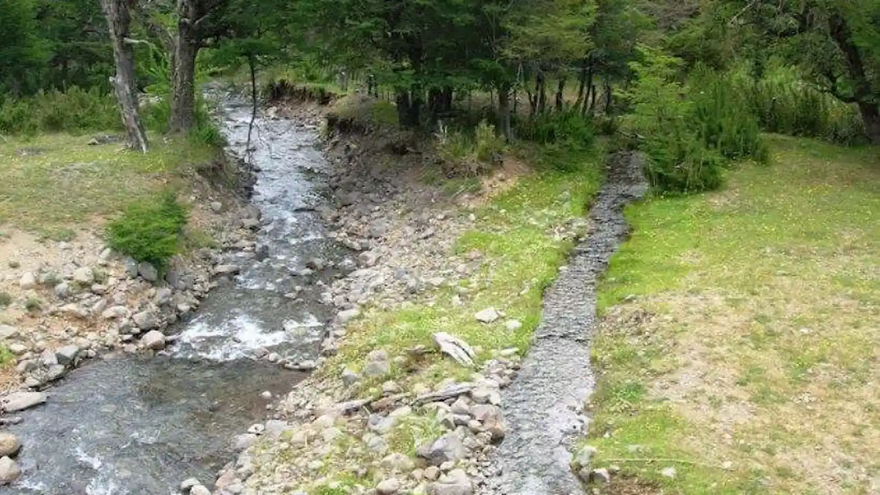 Cuál es el increíble arroyo argentino que une el océano Atlántico con ...