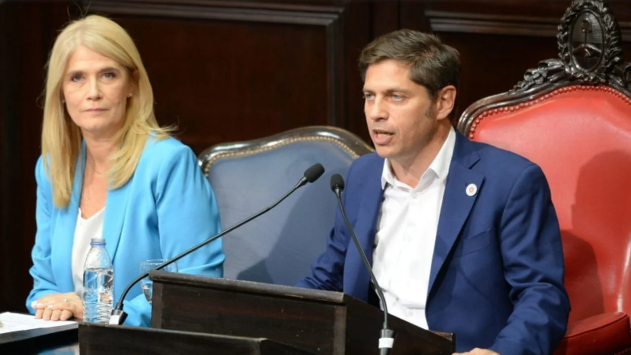 Axel Kicillof tildó de cínico a Javier Milei y dijo: "Con la democracia ...