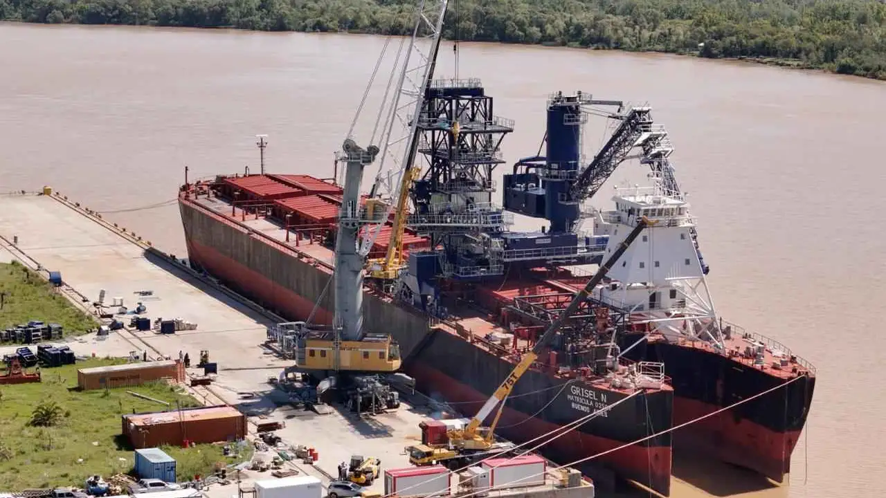 Presentan una estación flotante de granos "made in Argentina": qué permitirá
