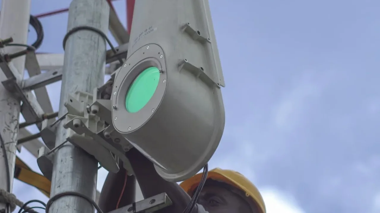 Cómo funciona la conexión a Internet láser de Google que compite con ...