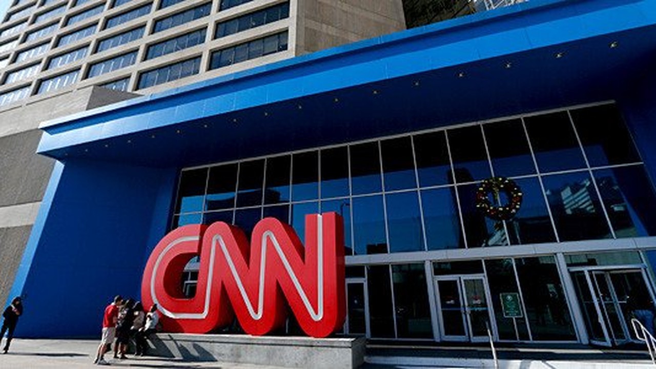 Devuelven credenciales a corresponsal de CNN en Venezuela