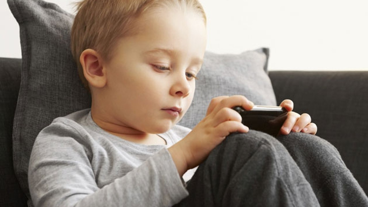 Seguridad digital: proponen un contrato entre padres e hijos para ...