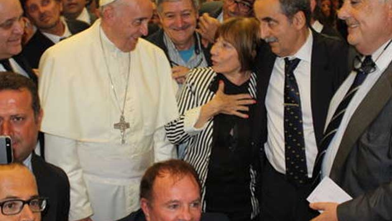 Guillermo Moreno da órdenes hasta en el Vaticano