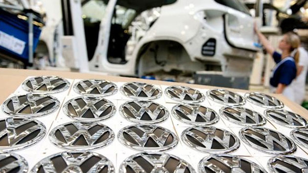 Por Caí­da En Ventas Volkswagen Detiene La Producción En Una De Sus