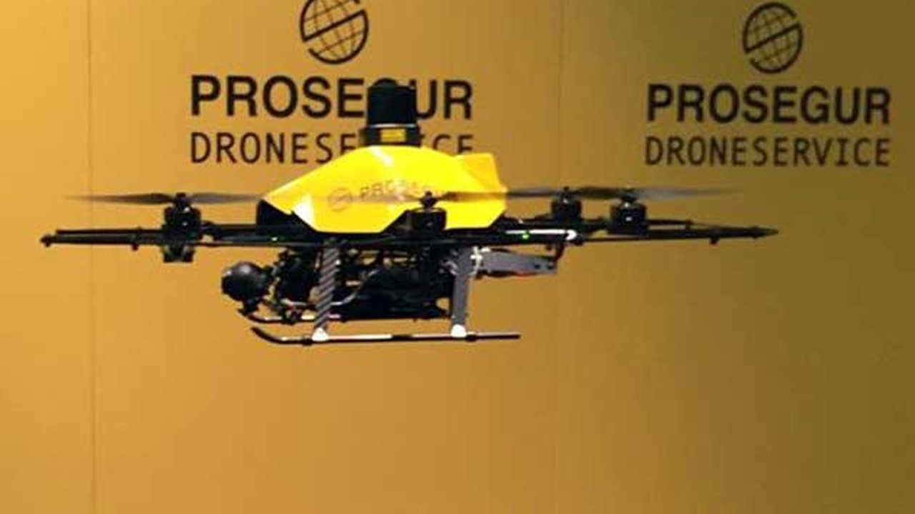 Una empresa de seguridad desarrolla el primer dron de vigilancia en ...
