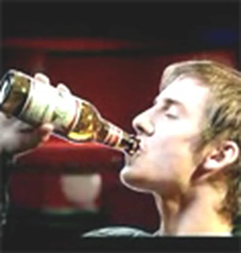 Budweiser apela a un mix entre humor y música