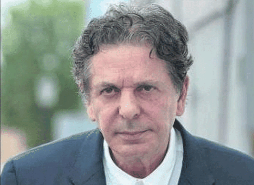 La peor campaña en la historia de Charles Saatchi: la acusación de maltrato