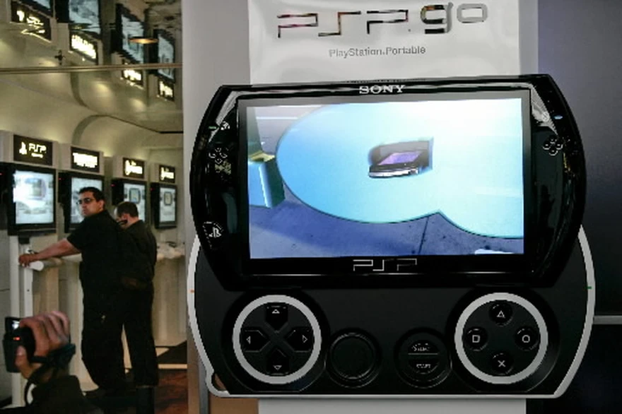 Sony presenta su mando con sensor de movimientos para PlayStation 3