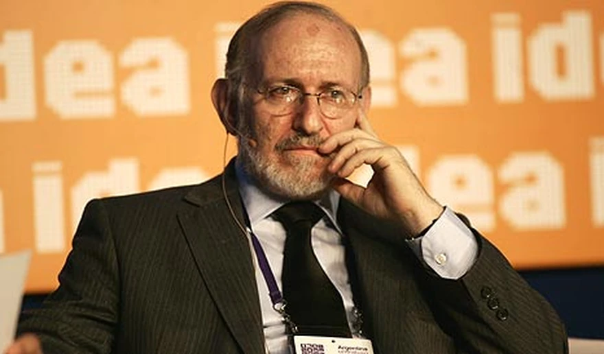 El Gobierno insiste con Mario Blejer para asumir la presidencia del BCRA