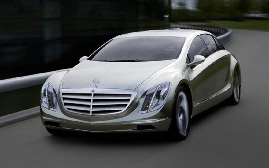 Mercedes Benz estrena un nuevo slogan para la marca: "Lo mejor o nada"