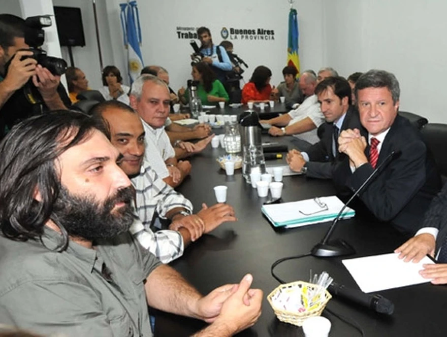 Paritarias Los Docentes De La Ciudad Negocian Mañana Pero En Las