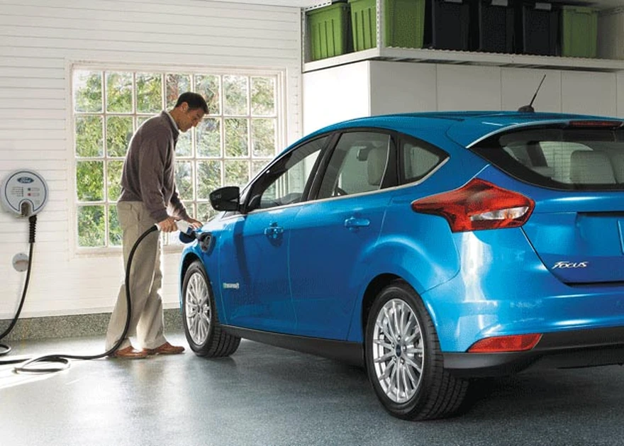 Ford lanza un nuevo Focus eléctrico recargable en solo 30 minutos