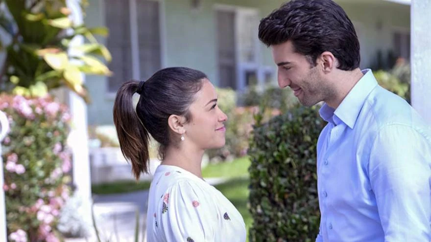 Las 10 mejores series románticas disponibles en Netflix